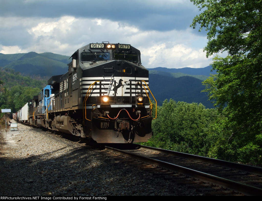 135 about to enter Lick Log (behind camera)